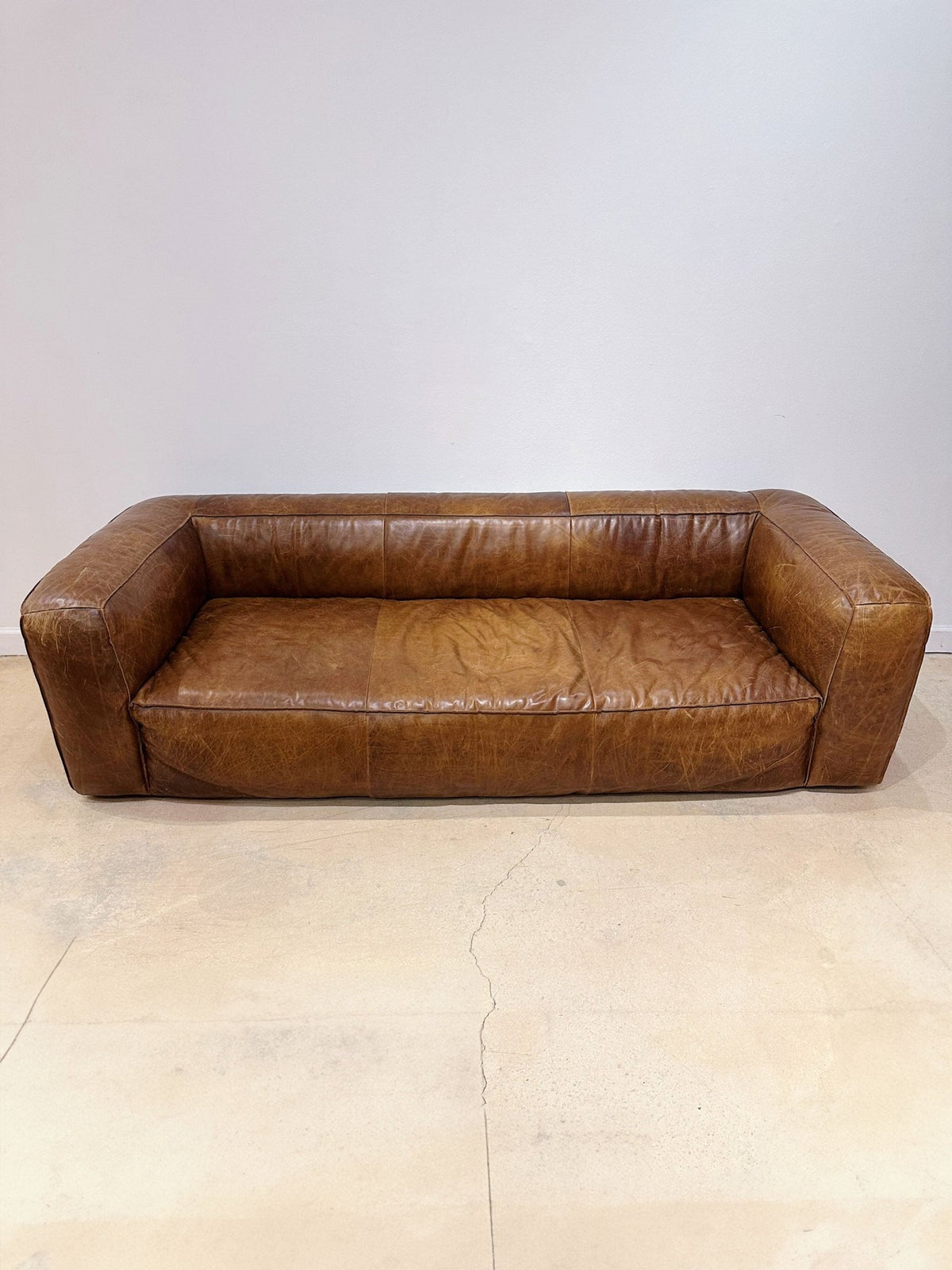 Sofas + Loveseats – Rehaus