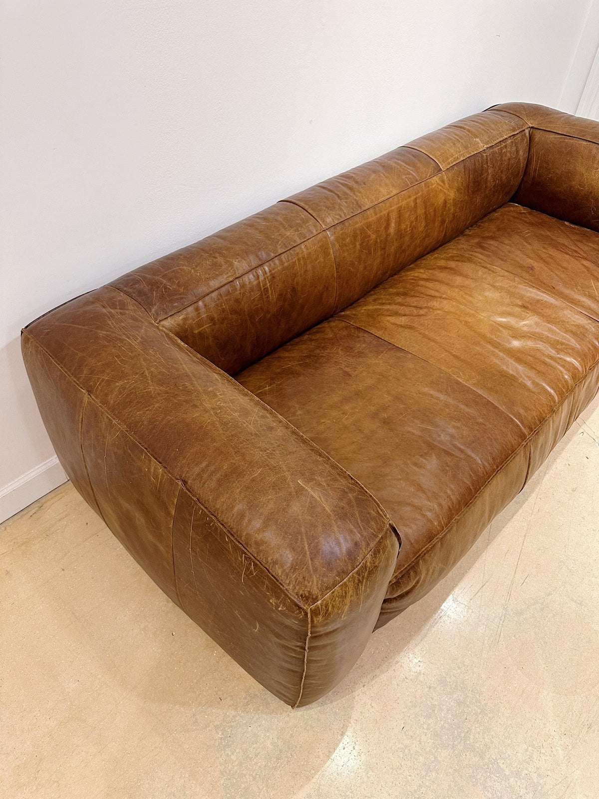 Sofas + Loveseats – Rehaus